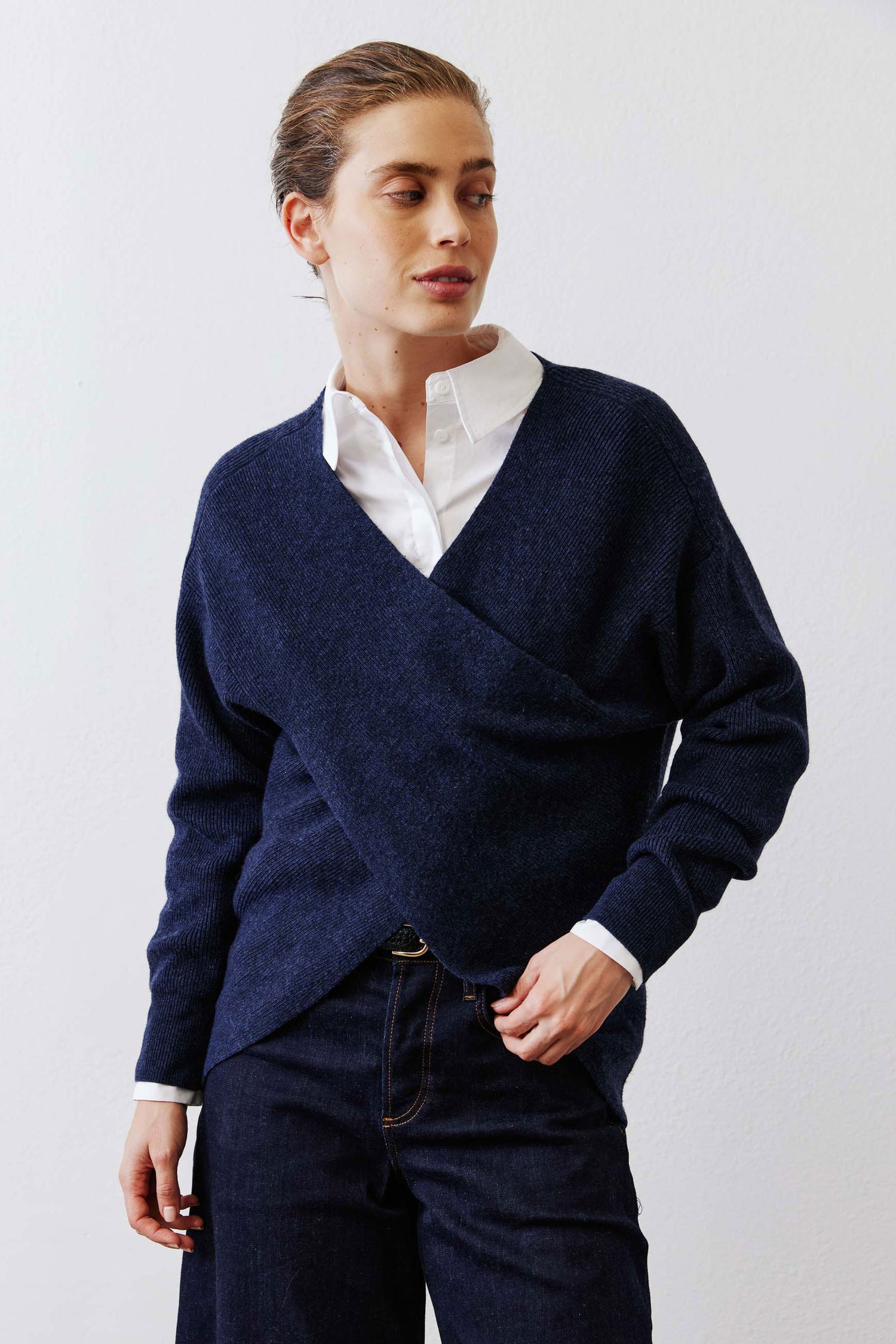 The Petite Classic Barrel Leg Jeans | Rich Dark Wash – Ruti