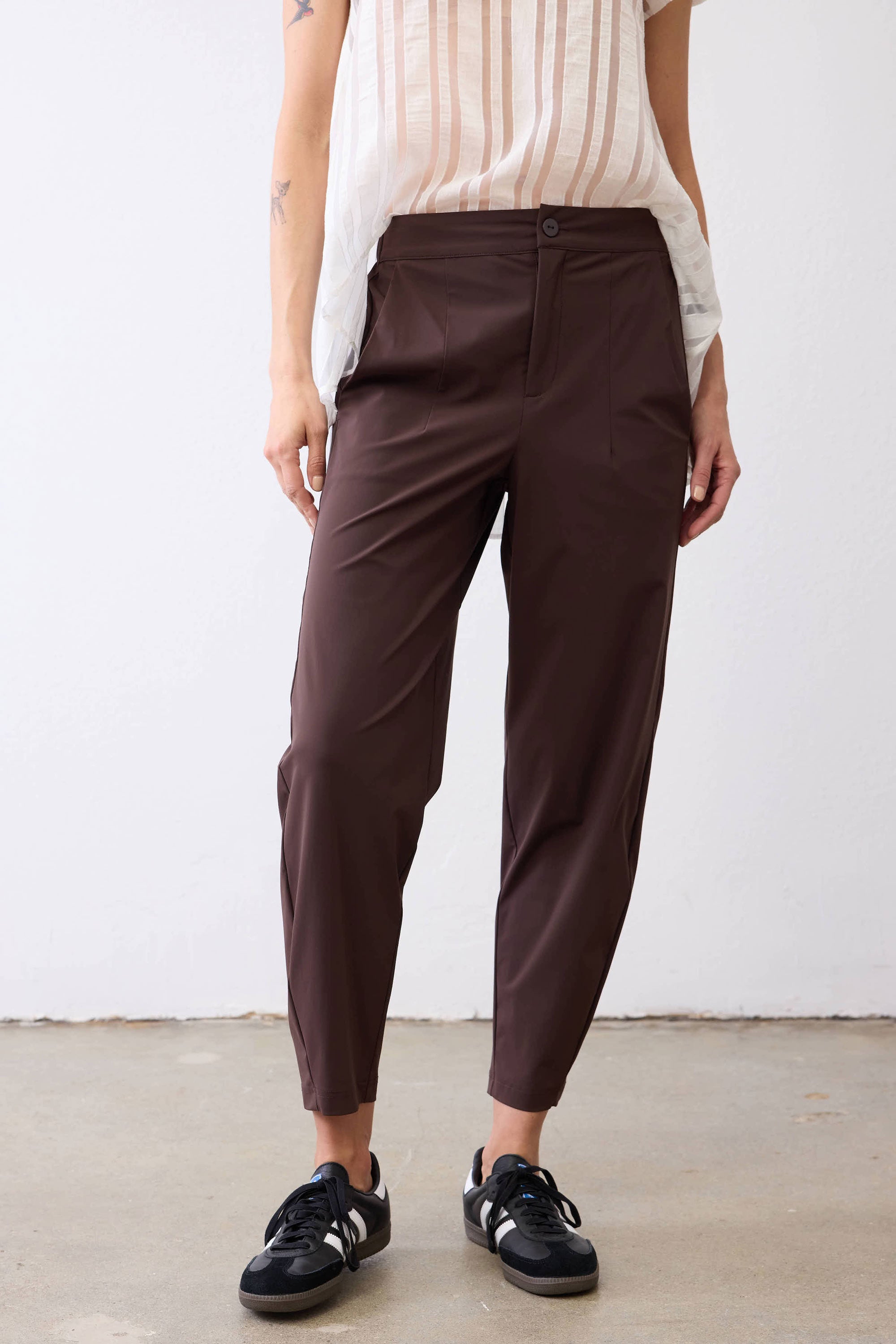 Not Too Tapered Pants | Coffee – Ruti