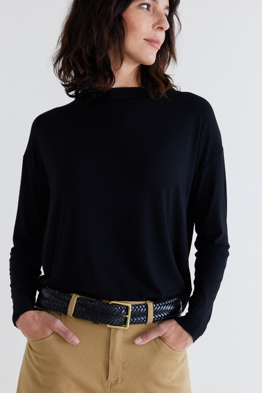 Essential Top With Buttons in the Back – Ruti