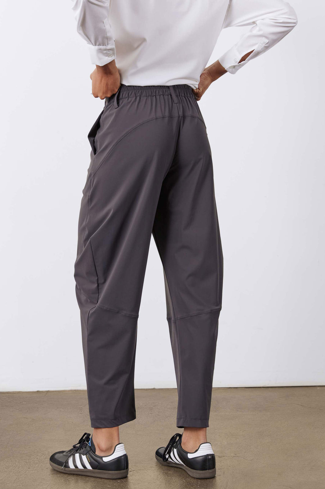 On The Loose & Wide-ish Pants – Ruti